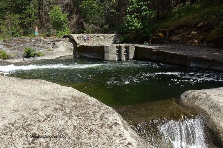Steamboat Falls | Swimming, Hiking, & Camping - Oregon Discovery