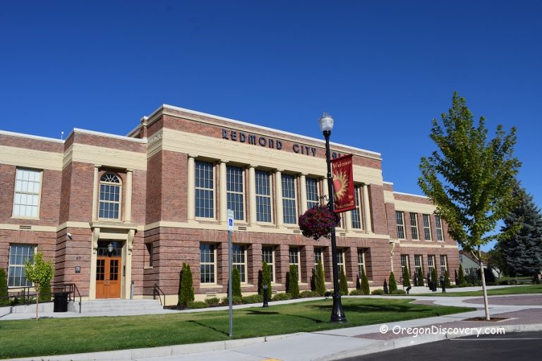 Redmond - Things to Do & See | Central Oregon - Oregon Discovery