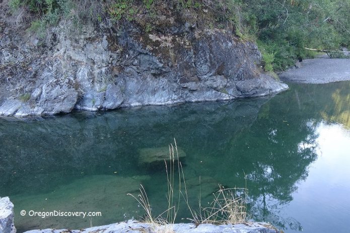 Hunter Creek Swimming & Rockhounding | Southern Oregon Coast - Oregon ...