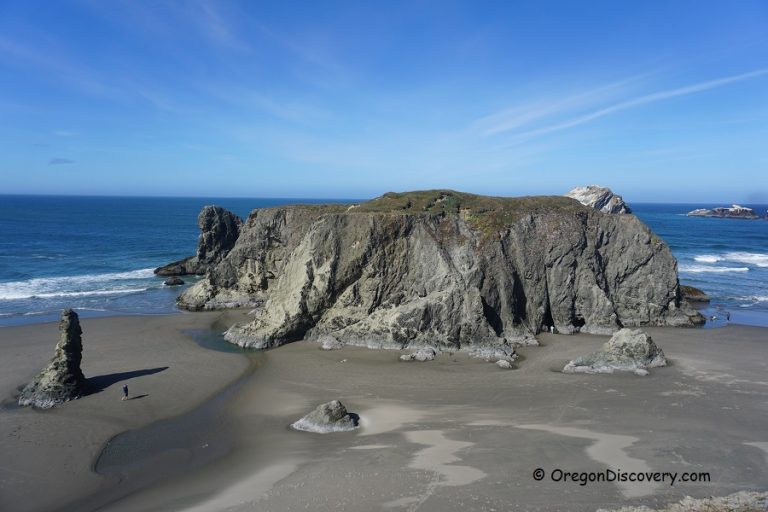 Face Rock State Scenic Viewpoint - Native American Legends and Gigantic ...