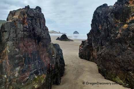 McPhillips Beach - Secret Side of Cape Kiwanda - Oregon Discovery