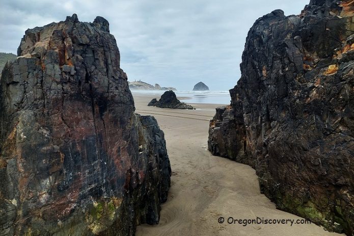 McPhillips Beach - A Secret Side of Stunning Cape Kiwanda - Oregon ...