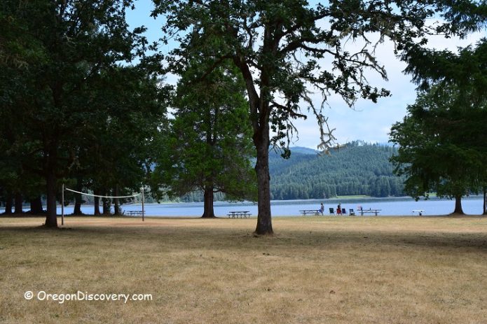 Dorena Lake - Stunning Shore With A Lot Of Adventures! - Oregon Discovery
