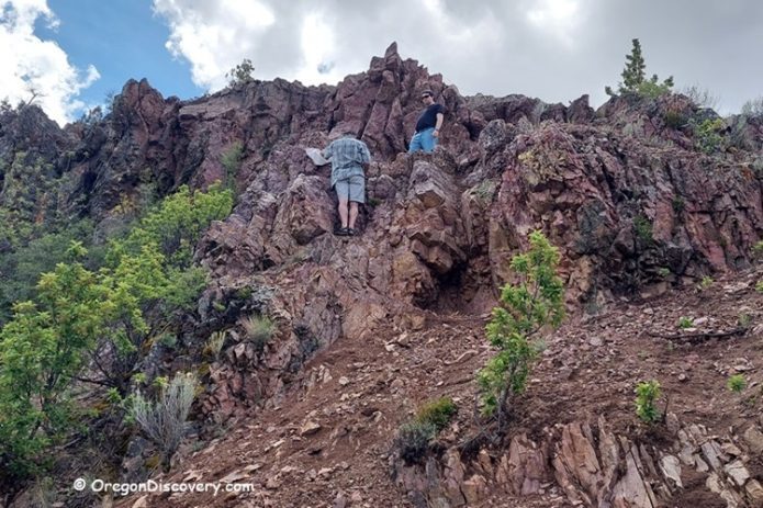 Eagle Rock Rockhounding - A Rugged Trail to the Collecting Site ...