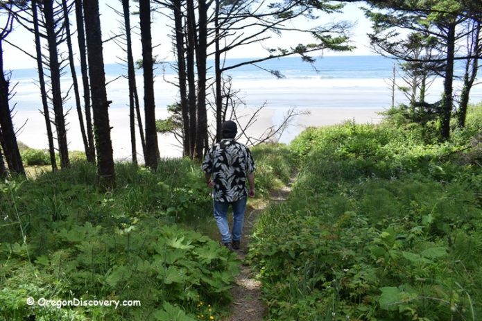 Falcon Cove Beach - Secluded Magic Rocks Beach - Oregon Discovery