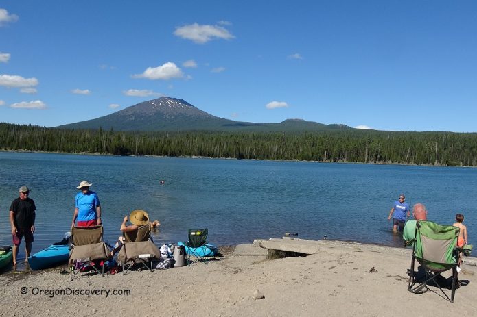 Little Lava Lake: Small and Secluded Volcanic Lake - Oregon Discovery