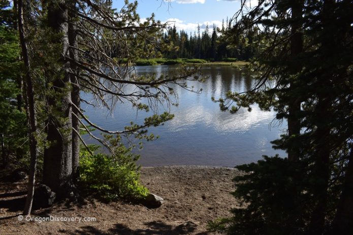 Devils Lake: One of the Most Shallow Cascade Lakes with Turquoise ...
